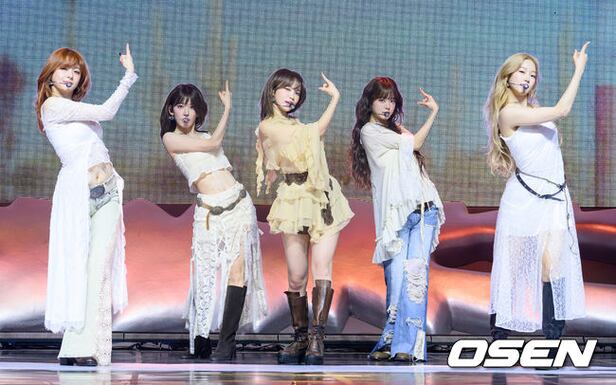 [사진]르세라핌,'대박예감 HOT'