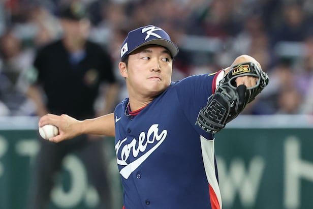 South Korea Loses 6-8 to Japan in Comeback