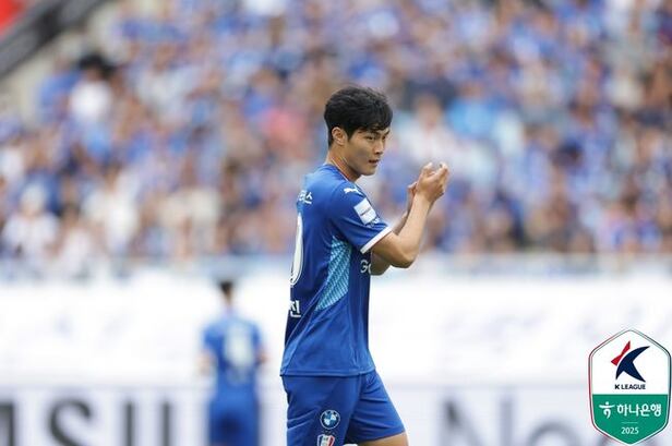 Kang Sung-jin Completes Permanent Transfer to Archrival Suwon Samsung