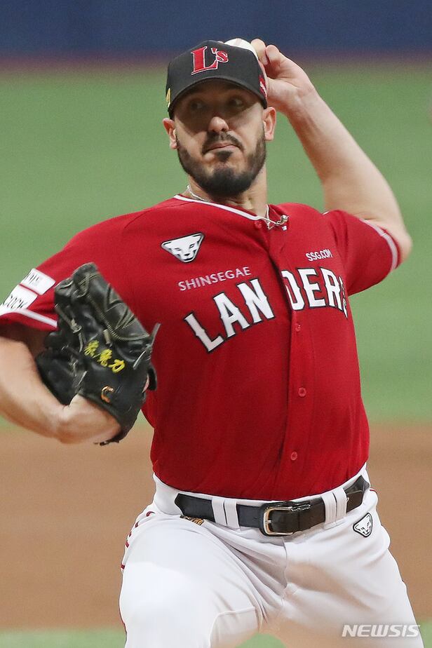 SSG, 롯데 꺾고 80승 선착…2위 LG와 4경기차