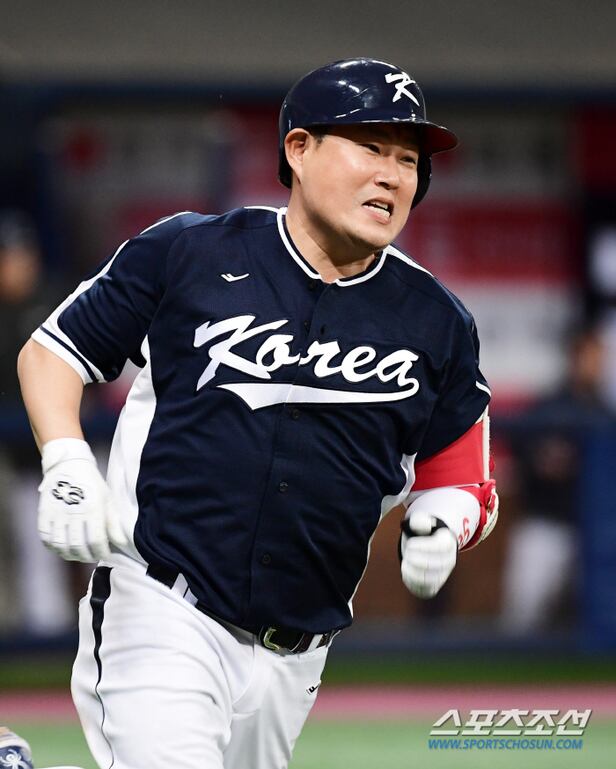[포토] 양의지 '타격감 뽐내는 연타석 2루타'