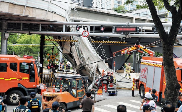 Seosomun Overpass Demolition Collapse Kills Three