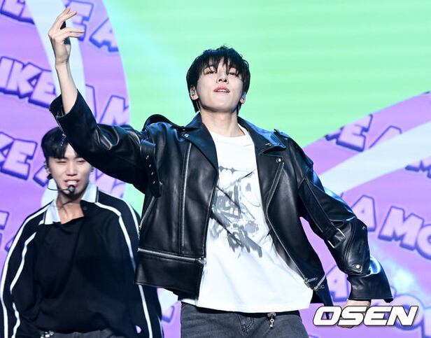 [사진]DKZ 재찬,'멋진 무대'